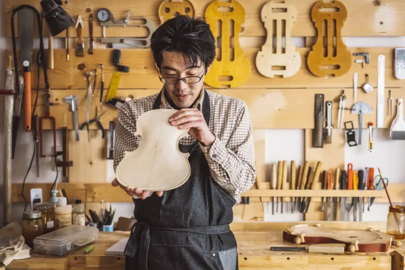 Luthier / Luthière - Onisep